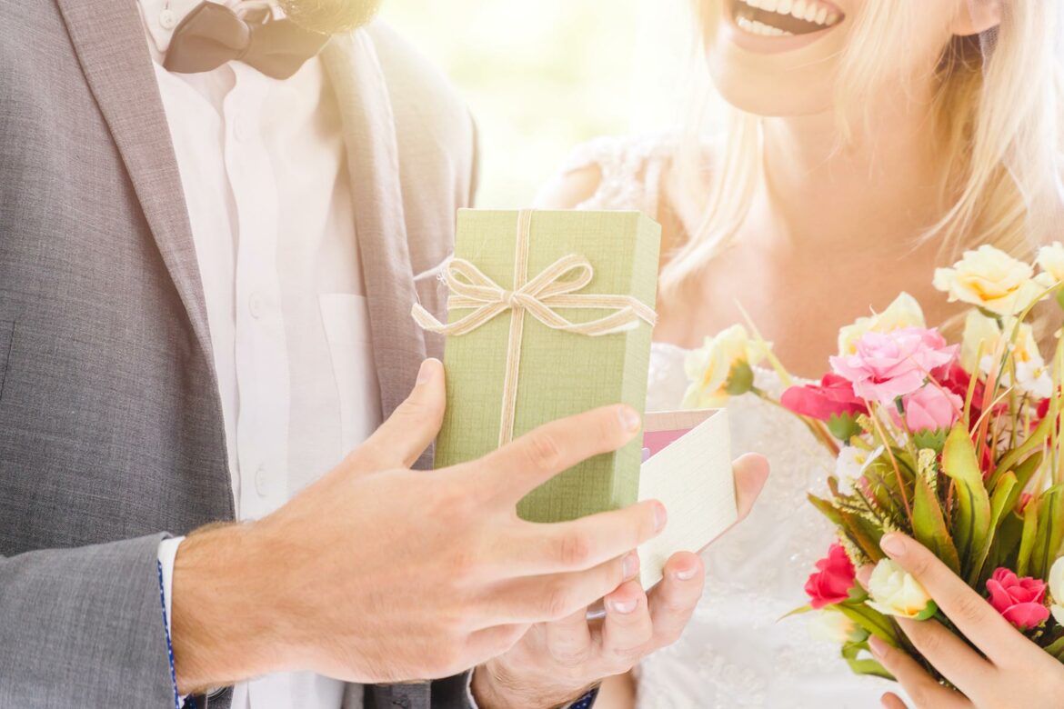 Your Guide to the Wedding Day Gift Exchange Tradition - Joy