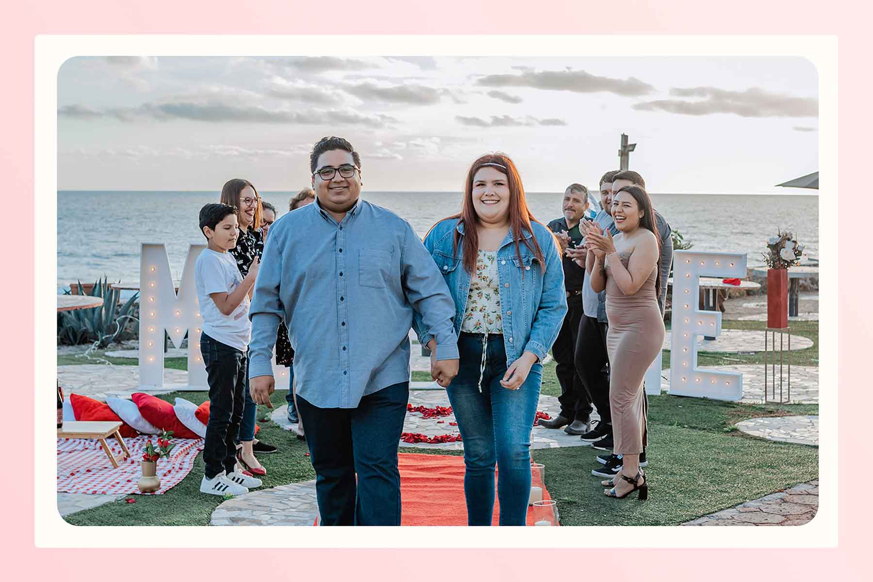28 Unforgettable Beach Proposal Ideas - Joy