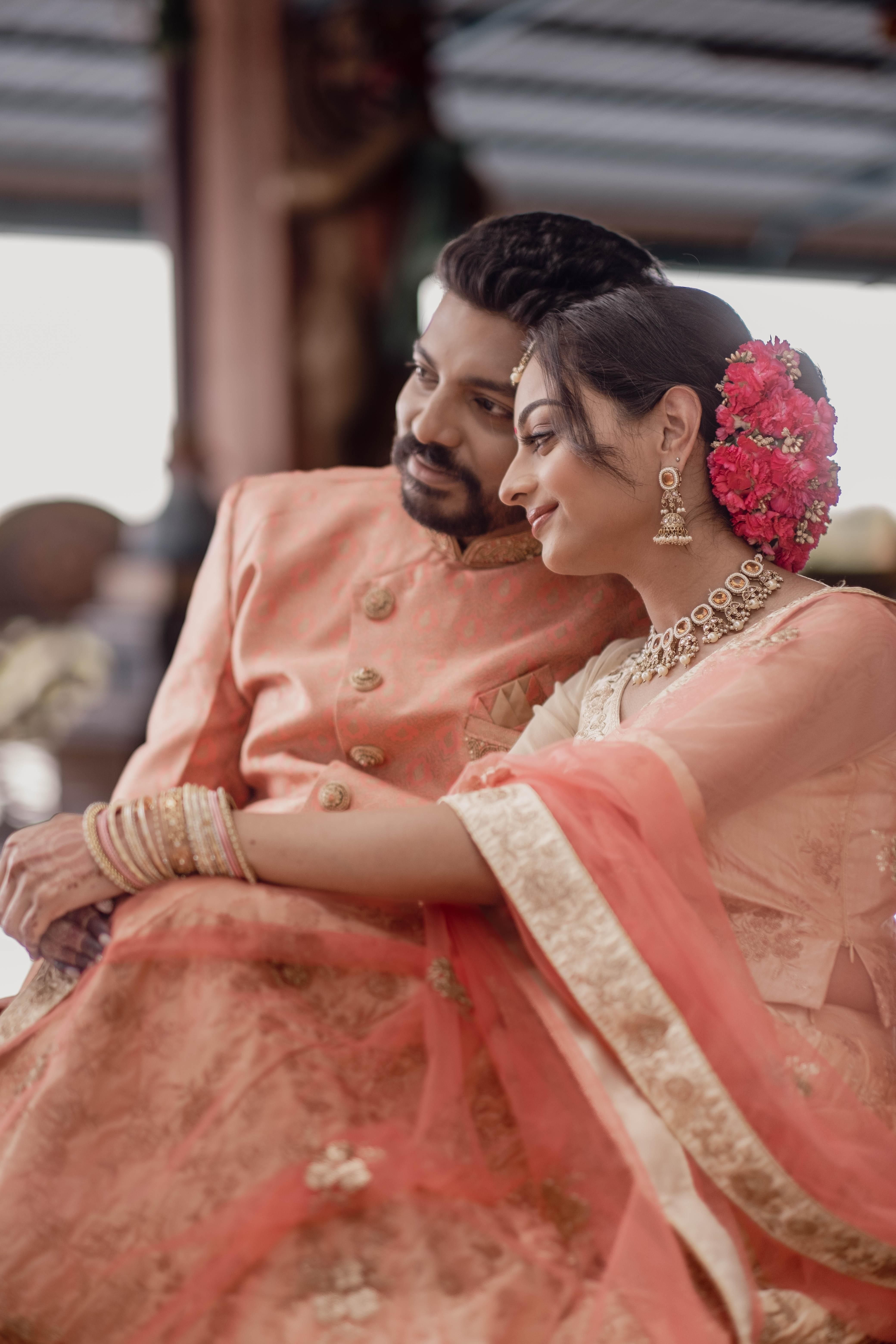 Suriya Prakash & Diviya Dharshini