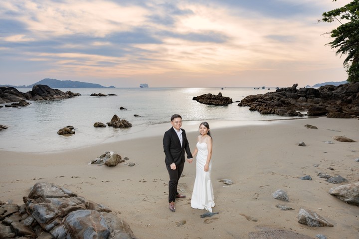 Chun Yong & Yuan Jin | Joy